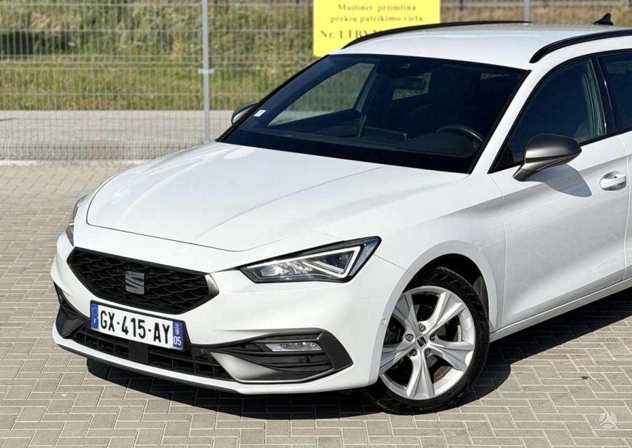 White SEAT Leon 2021 in Taurage, with an engine capacity of 1.50 L and mileage of 241 thousand km for 10400 €, photo 7 on AUTOMOTO.COM.LV