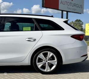 White SEAT Leon 2021 in Taurage, with an engine capacity of 1.50 L and mileage of 241 thousand km for 10400 €, photo 12 on AUTOMOTO.COM.LV