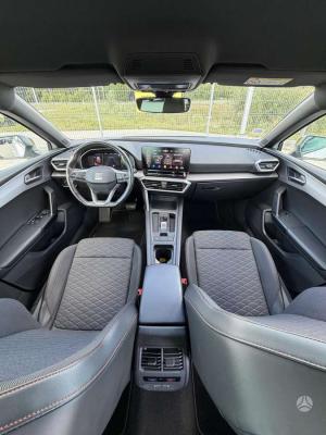 White SEAT Leon 2021 in Taurage, with an engine capacity of 1.50 L and mileage of 241 thousand km for 10400 €, photo 28 on AUTOMOTO.COM.LV