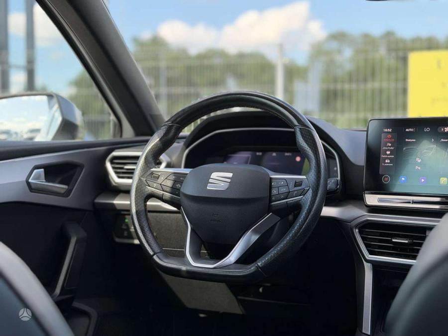 White SEAT Leon 2021 in Taurage, with an engine capacity of 1.50 L and mileage of 241 thousand km for 10400 €, photo 33 on AUTOMOTO.COM.LV