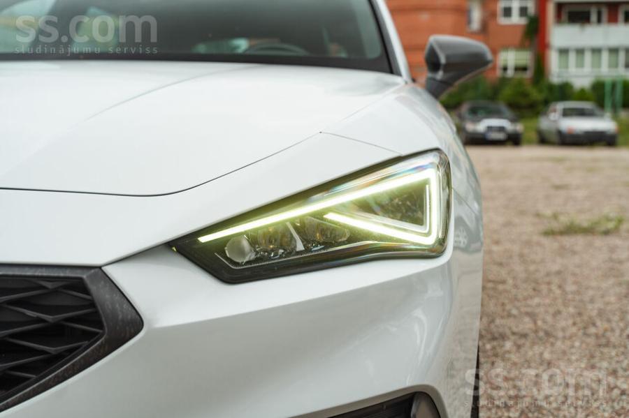 Balts SEAT Leon 2021 Liepāja, ar dzinēja tilpumu 1.50 L un nobraukumu 241 tūkst. km par 12000 €, foto 12 vietnē AUTOMOTO.COM.LV