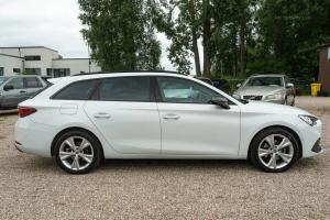 White SEAT Leon 2021 in Liepaja, with an engine capacity of 1.50 L and mileage of 241 thousand km for 12000 €, photo 5 on AUTOMOTO.COM.LV