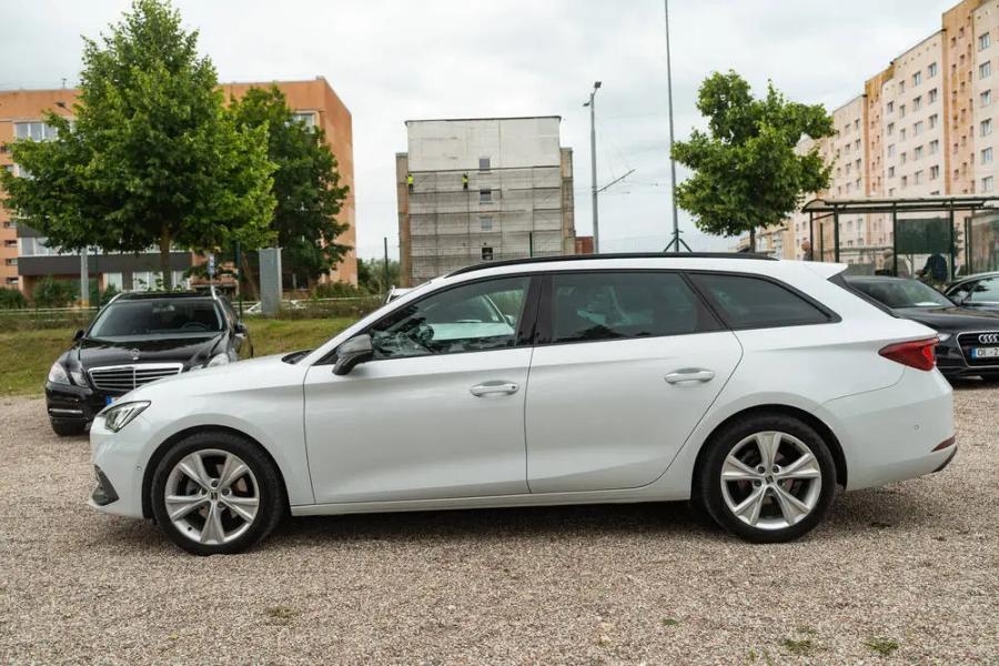 White SEAT Leon 2021 in Liepaja, with an engine capacity of 1.50 L and mileage of 241 thousand km for 12000 €, photo 13 on AUTOMOTO.COM.LV