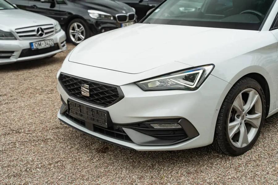White SEAT Leon 2021 in Liepaja, with an engine capacity of 1.50 L and mileage of 241 thousand km for 12000 €, photo 17 on AUTOMOTO.COM.LV