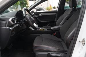 White SEAT Leon 2021 in Liepaja, with an engine capacity of 1.50 L and mileage of 241 thousand km for 12000 €, photo 23 on AUTOMOTO.COM.LV