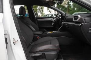 White SEAT Leon 2021 in Liepaja, with an engine capacity of 1.50 L and mileage of 241 thousand km for 12000 €, photo 29 on AUTOMOTO.COM.LV