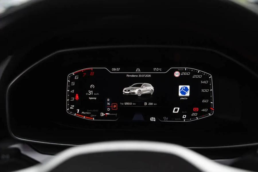 White SEAT Leon 2021 in Liepaja, with an engine capacity of 1.50 L and mileage of 241 thousand km for 12000 €, photo 55 on AUTOMOTO.COM.LV