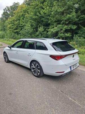White SEAT Leon 2021 in Marijampole, with an engine capacity of 1.50 L and mileage of 260 thousand km for 9999 €, photo 4 on AUTOMOTO.COM.LV