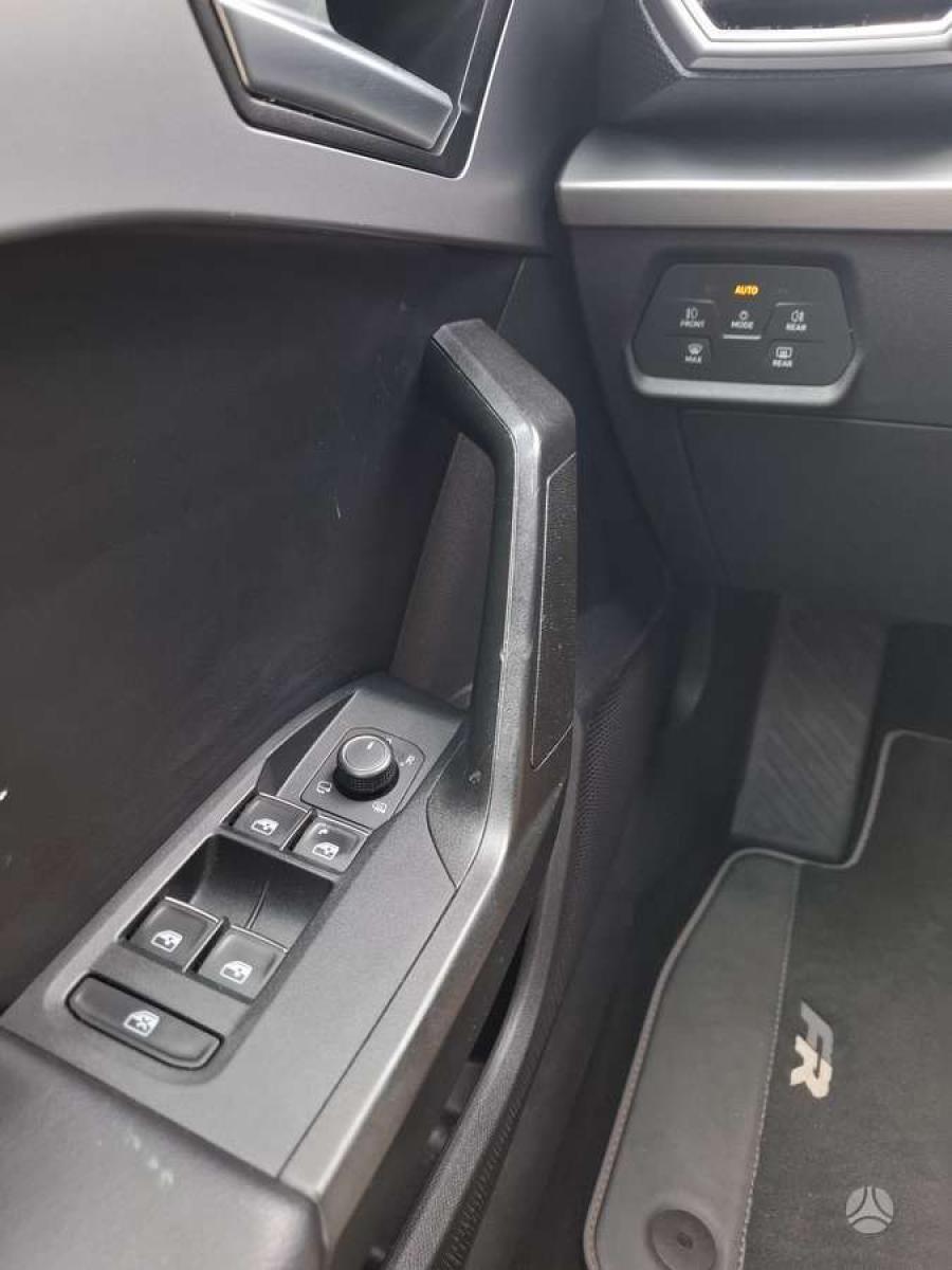 White SEAT Leon 2021 in Marijampole, with an engine capacity of 1.50 L and mileage of 260 thousand km for 9999 €, photo 16 on AUTOMOTO.COM.LV