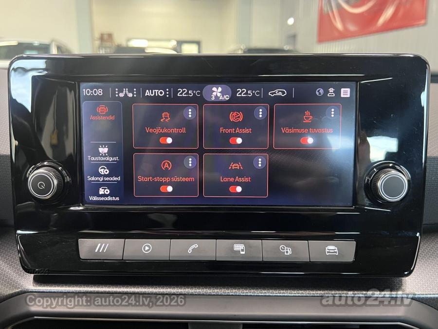 White SEAT Leon 2021 in Tallinn, with an engine capacity of 1.50 L and mileage of 126 thousand km for 16500 €, photo 15 on AUTOMOTO.COM.LV