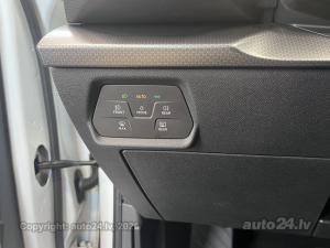 White SEAT Leon 2021 in Tallinn, with an engine capacity of 1.50 L and mileage of 126 thousand km for 16500 €, photo 22 on AUTOMOTO.COM.LV