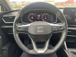 White SEAT Leon 2022 in Vilnius, with an engine capacity of 1.00 L and mileage of 148 thousand km for 11590 €, photo 15 on AUTOMOTO.COM.LV