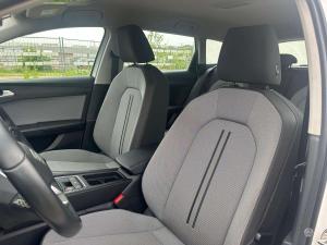 White SEAT Leon 2022 in Vilnius, with an engine capacity of 1.00 L and mileage of 148 thousand km for 11590 €, photo 17 on AUTOMOTO.COM.LV