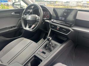 White SEAT Leon 2022 in Vilnius, with an engine capacity of 1.00 L and mileage of 148 thousand km for 11590 €, photo 26 on AUTOMOTO.COM.LV