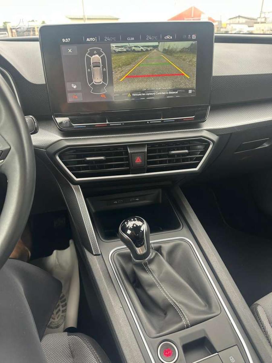 White SEAT Leon 2022 in Vilnius, with an engine capacity of 1.00 L and mileage of 148 thousand km for 11590 €, photo 27 on AUTOMOTO.COM.LV