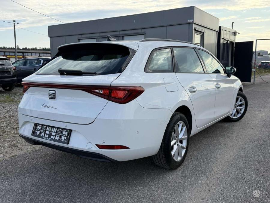 Balts SEAT Leon 2022 Viļņa, ar dzinēja tilpumu 1.00 L un nobraukumu 148 tūkst. km par 11390 €, foto 3 vietnē AUTOMOTO.COM.LV