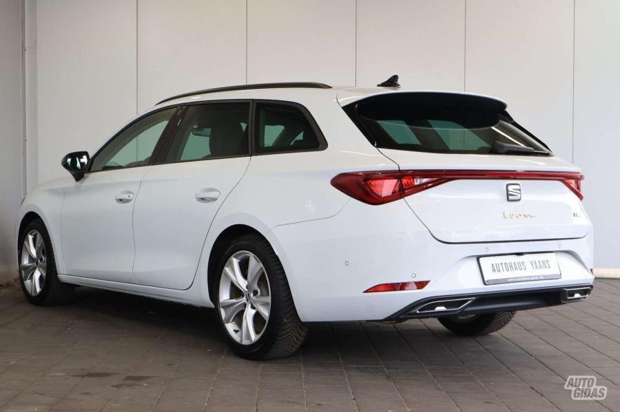 White SEAT Leon 2024 in Kaunas, with an engine capacity of 1.50 L and mileage of 35 thousand km for 24095 €, photo 6 on AUTOMOTO.COM.LV