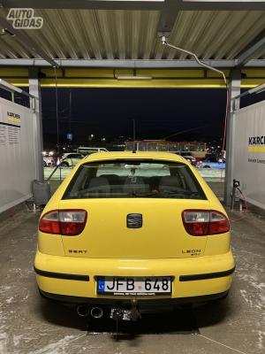 Dzeltens SEAT Leon 2002 Viļņa, ar dzinēja tilpumu 1.80 L un nobraukumu 285 tūkst. km par 900 €, foto 2 vietnē AUTOMOTO.COM.LV