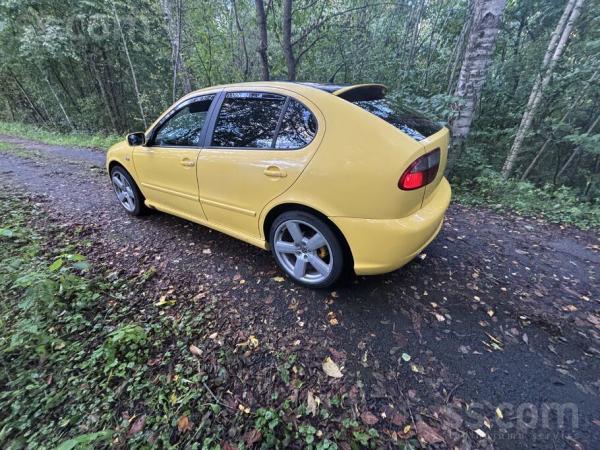 Dzeltens SEAT Leon 2002 Tukums, ar dzinēja tilpumu 1.90 L un nobraukumu 540 tūkst. km par 2100 €, foto 3 vietnē AUTOMOTO.COM.LV