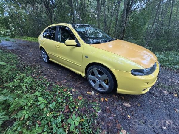 Dzeltens SEAT Leon 2002 Tukums, ar dzinēja tilpumu 1.90 L un nobraukumu 540 tūkst. km par 2100 €, foto 5 vietnē AUTOMOTO.COM.LV