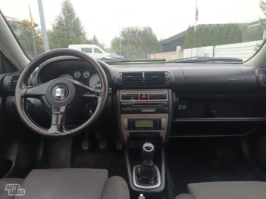 Yellow SEAT Leon 2003 in Vilnius, with an engine capacity of 1.90 L and mileage of 440 thousand km for 3300 €, photo 9 on AUTOMOTO.COM.LV