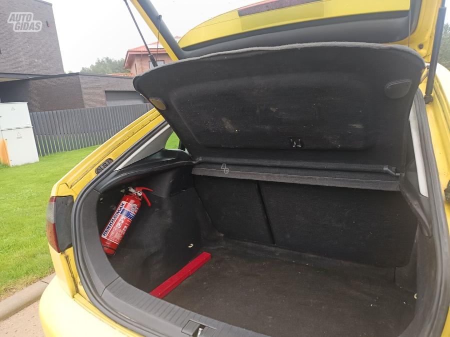 Yellow SEAT Leon 2003 in Vilnius, with an engine capacity of 1.90 L and mileage of 440 thousand km for 3300 €, photo 11 on AUTOMOTO.COM.LV