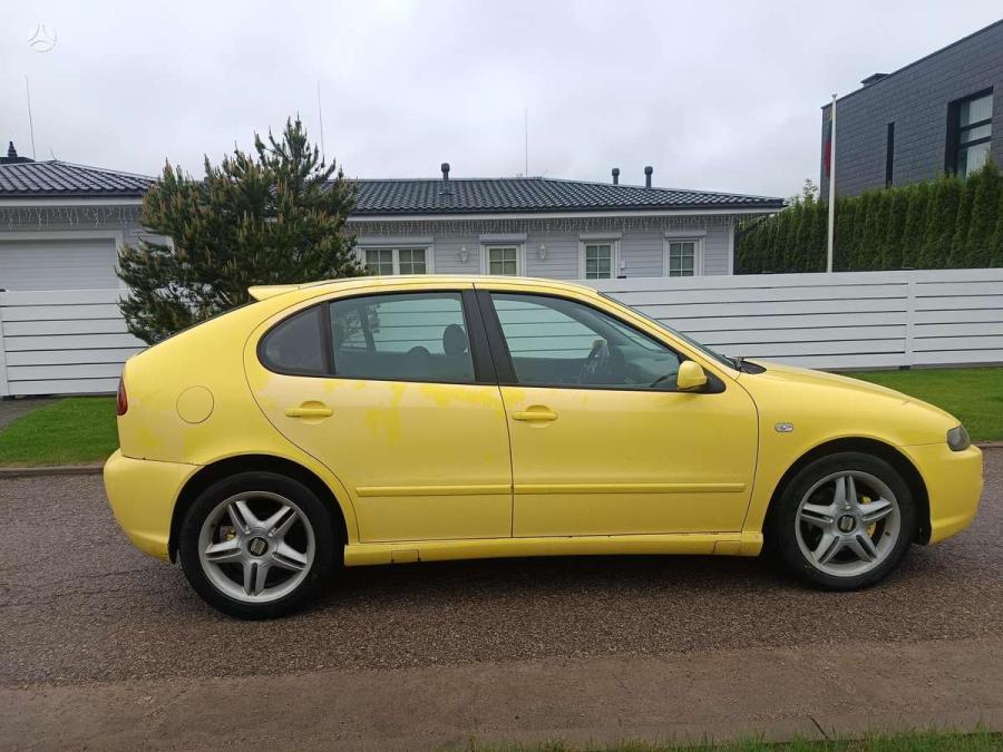 Dzeltens SEAT Leon 2003 Viļņa, ar dzinēja tilpumu 1.90 L un nobraukumu 450 tūkst. km par 2100 €, foto 5 vietnē AUTOMOTO.COM.LV