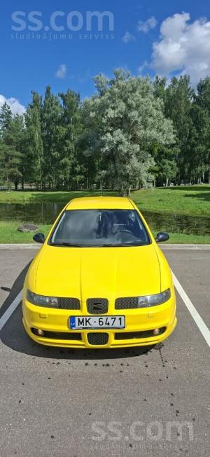 Dzeltens SEAT Leon 2005 Alūksne, ar dzinēja tilpumu 1.90 L un nobraukumu 285 tūkst. km par 1850 €, foto  vietnē AUTOMOTO.COM.LV