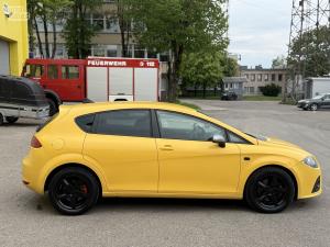 Yellow SEAT Leon 2006 in Vilnius, with an engine capacity of 2.00 L and mileage of 250 thousand km for 3200 €, photo 6 on AUTOMOTO.COM.LV
