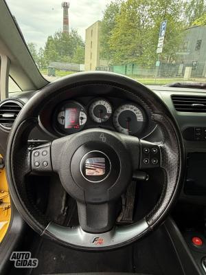 Yellow SEAT Leon 2006 in Vilnius, with an engine capacity of 2.00 L and mileage of 250 thousand km for 3200 €, photo 16 on AUTOMOTO.COM.LV