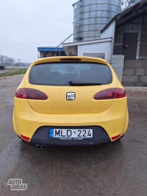 Yellow SEAT Leon 2006 in Vilnius, with an engine capacity of 2.00 L and mileage of 390 thousand km for 2000 €, photo 7 on AUTOMOTO.COM.LV
