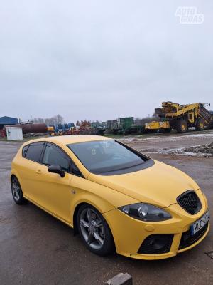 Yellow SEAT Leon 2006 in Vilnius, with an engine capacity of 2.00 L and mileage of 390 thousand km for 2000 €, photo 10 on AUTOMOTO.COM.LV