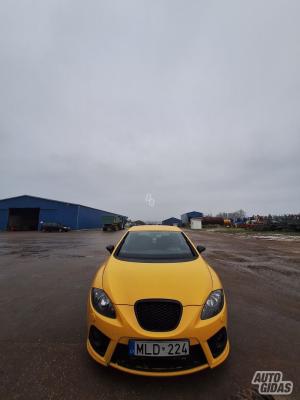 Yellow SEAT Leon 2006 in Vilnius, with an engine capacity of 2.00 L and mileage of 390 thousand km for 2000 €, photo 11 on AUTOMOTO.COM.LV