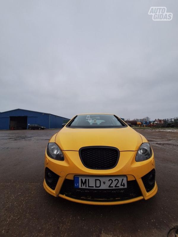 Dzeltens SEAT Leon 2006 Viļņa, ar dzinēja tilpumu 2.00 L un nobraukumu 390 tūkst. km par 2000 €, foto 5 vietnē AUTOMOTO.COM.LV
