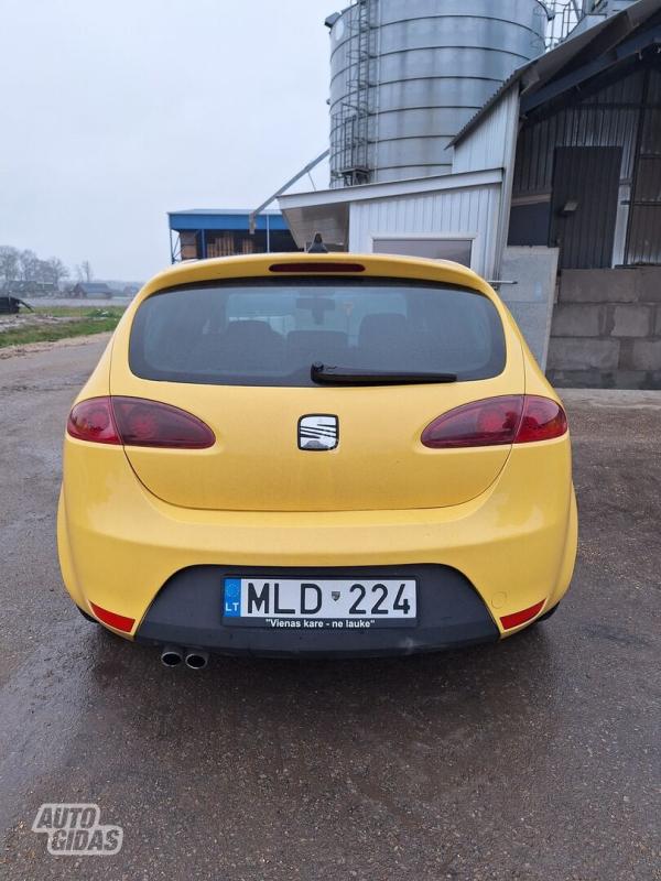 Dzeltens SEAT Leon 2006 Viļņa, ar dzinēja tilpumu 2.00 L un nobraukumu 390 tūkst. km par 2000 €, foto 6 vietnē AUTOMOTO.COM.LV