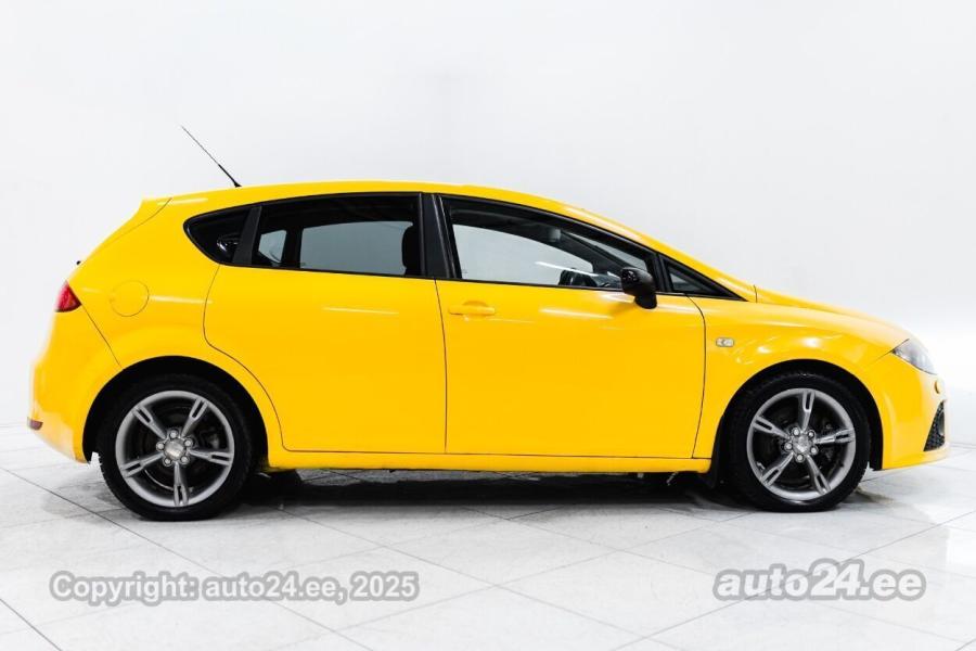 Dzeltens SEAT Leon 2007 Tallina, ar dzinēja tilpumu 2.00 L un nobraukumu 285 tūkst. km par 2999 €, foto 5 vietnē AUTOMOTO.COM.LV