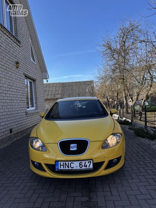 Dzeltens SEAT Leon 2007 Viļņa, ar dzinēja tilpumu 1.90 L un nobraukumu 291 tūkst. km par 1799 €, foto 1 vietnē AUTOMOTO.COM.LV