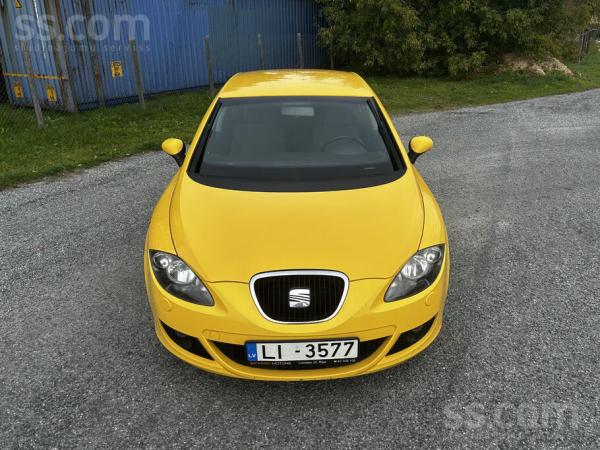 Yellow SEAT Leon 2007 in Riga, with an engine capacity of 1.60 L and mileage of 231 thousand km for 2300 €, photo 3 on AUTOMOTO.COM.LV