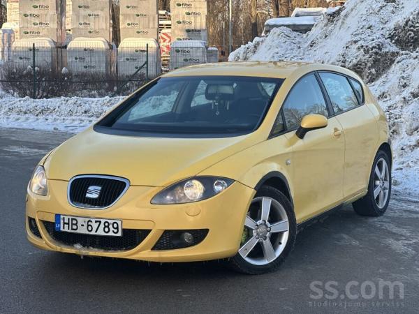 Yellow SEAT Leon 2008 in Jelgava, with an engine capacity of 2.00 L and mileage of 313 thousand km for 1750 €, photo 1 on AUTOMOTO.COM.LV