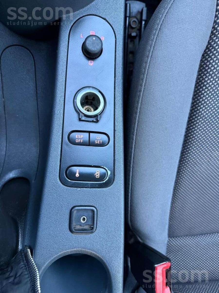 Dzeltens SEAT Leon 2008 Rīga, ar dzinēja tilpumu 2.00 L un nobraukumu 315 tūkst. km par 2100 €, foto 13 vietnē AUTOMOTO.COM.LV