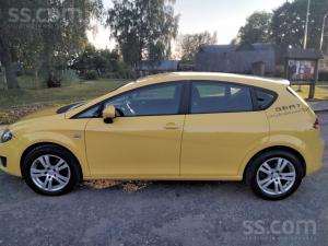 Yellow SEAT Leon 2010 in Rezekne, with an engine capacity of 1.60 L and mileage of 280 thousand km for 3550 €, photo 6 on AUTOMOTO.COM.LV