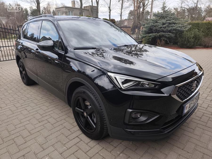 Black SEAT Tarraco 2019 in Kazlu Ruda, with an engine capacity of 1.50 L and mileage of 54 thousand km for 16700 €, photo 1 on AUTOMOTO.COM.LV