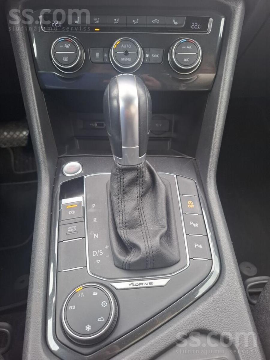Black SEAT Tarraco 2019 in Riga, with an engine capacity of 2.00 L and mileage of 136 thousand km for 23000 €, photo 7 on AUTOMOTO.COM.LV
