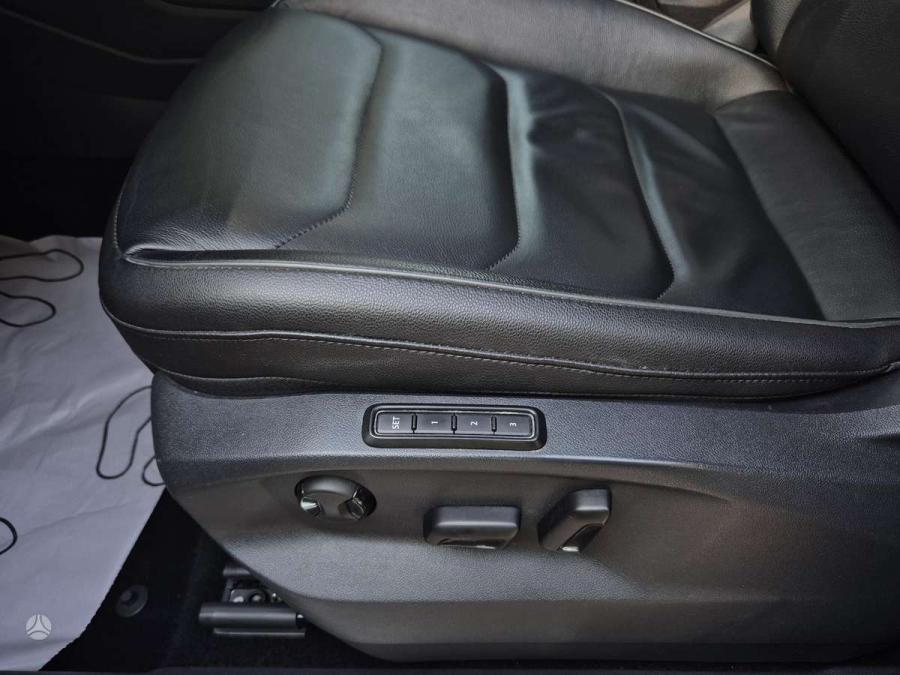 Black SEAT Tarraco 2019 in Taurage, with an engine capacity of 1.97 L and mileage of 188 thousand km for 19500 €, photo 17 on AUTOMOTO.COM.LV