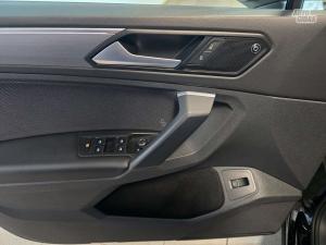 Black SEAT Tarraco 2021 in Kaunas, with an engine capacity of 2.00 L and mileage of 96 thousand km for 32679 €, photo 15 on AUTOMOTO.COM.LV