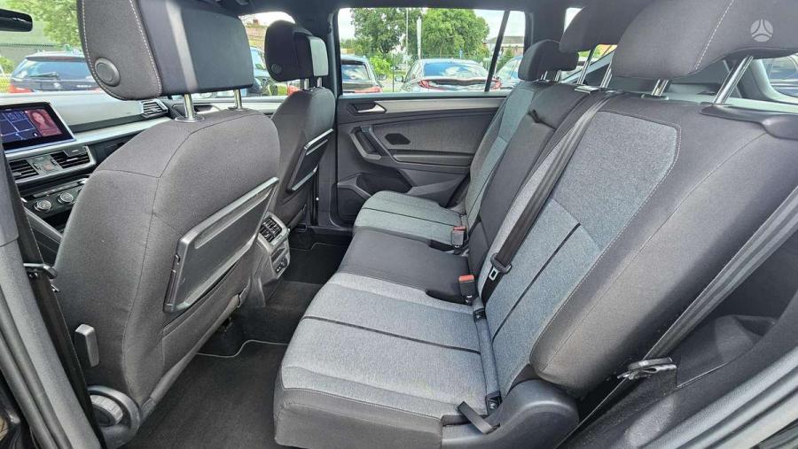 Black SEAT Tarraco 2021 in Prienai, with an engine capacity of 1.50 L and mileage of 227 thousand km for 17999 €, photo 31 on AUTOMOTO.COM.LV