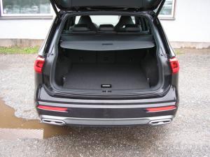Melns SEAT Tarraco 2021 Rīga, ar dzinēja tilpumu 1.50 L un nobraukumu 0 tūkst. km par 21750 €, foto 24 vietnē AUTOMOTO.COM.LV