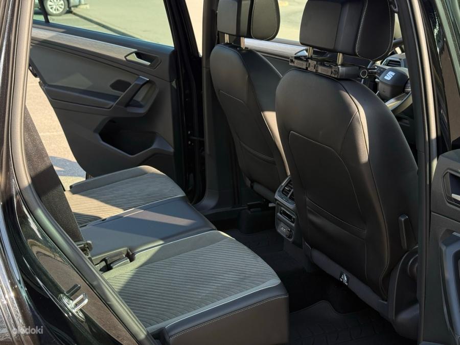 Black SEAT Tarraco 2022 in Tallinn, with an engine capacity of 2.00 L and mileage of 56 thousand km for 34000 €, photo 29 on AUTOMOTO.COM.LV