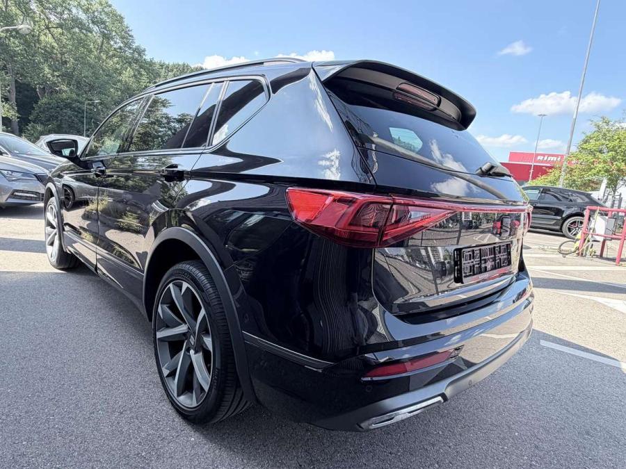 Black SEAT Tarraco 2022 in Vilnius, with an engine capacity of 1.97 L and mileage of 176 thousand km for 17800 €, photo 6 on AUTOMOTO.COM.LV