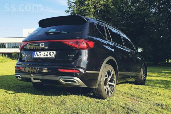 Черный Сеат Tarraco 2023 в Рига, объемом двигателя 2.00 л и пробегом 33 тыс. км за 28990 €, фото 2 на AUTOMOTO.COM.LV